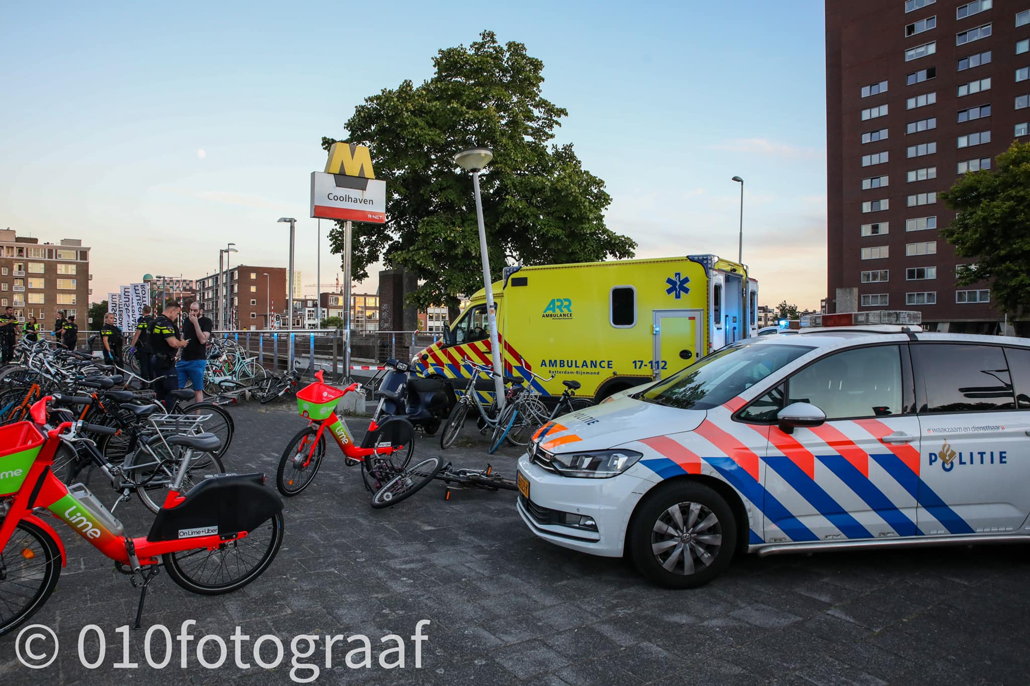 Dode bij Schietpartij metrostation Rotterdam - 112 Nederland