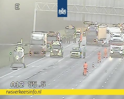 Zwaargewonde na ernstig ongeluk op snelweg; beide richtingen dicht ...