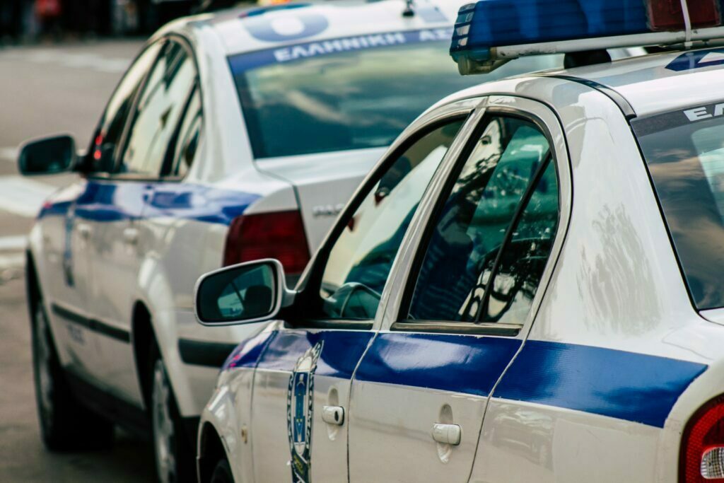 Nederlander (62) springt van rots in Italië en raakt zwaargewond aan ...