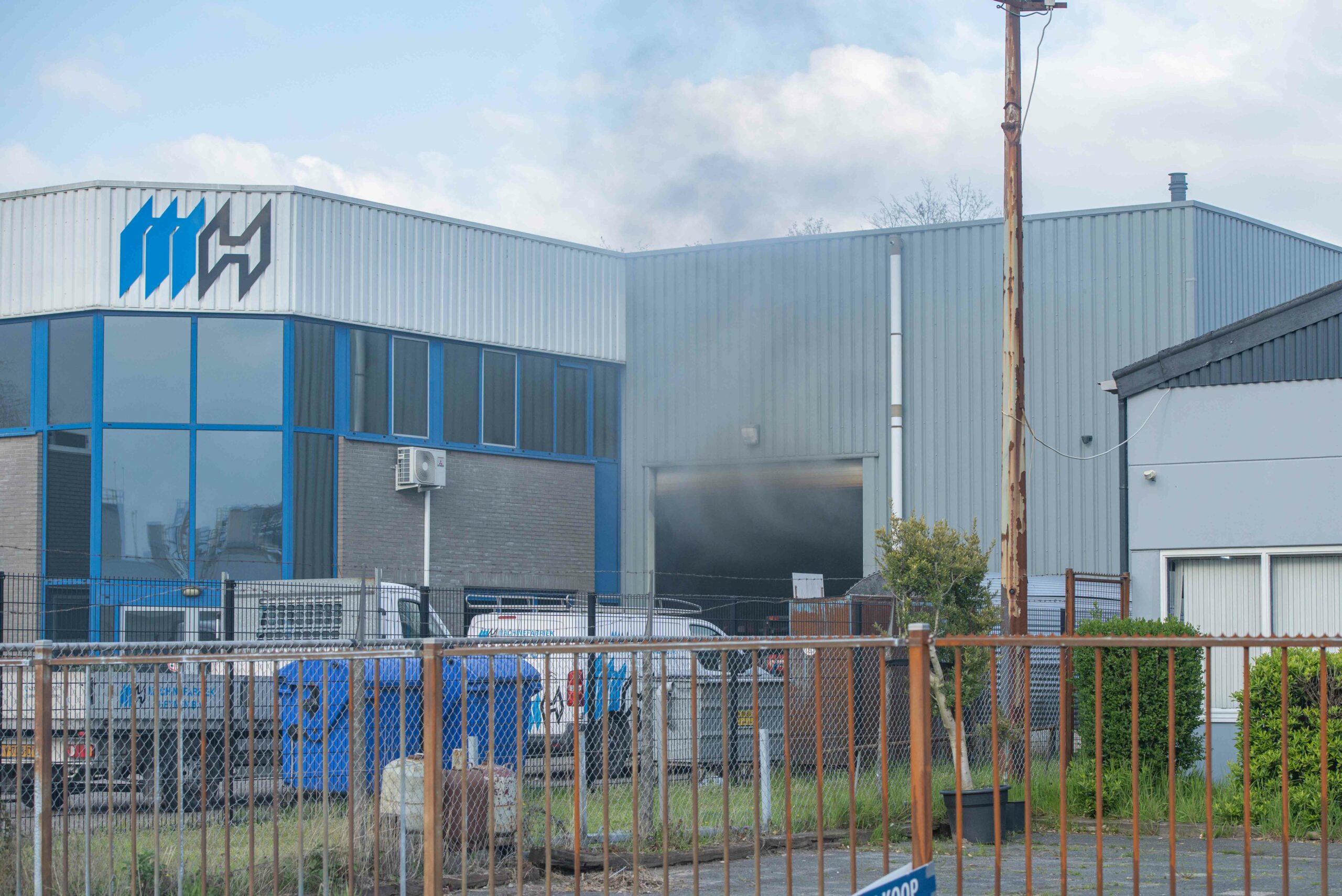 Veel rook bij brand in bedrijfspand - 112 Nederland