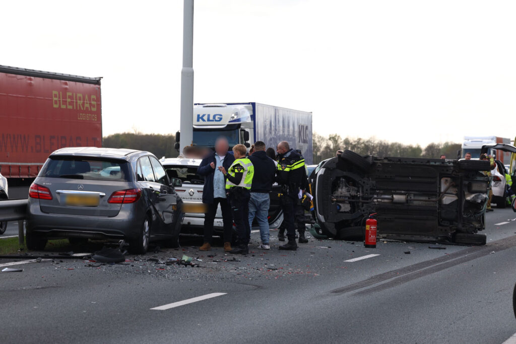 Snelweg A58 dicht na ernstig ongeval - 112 Nederland