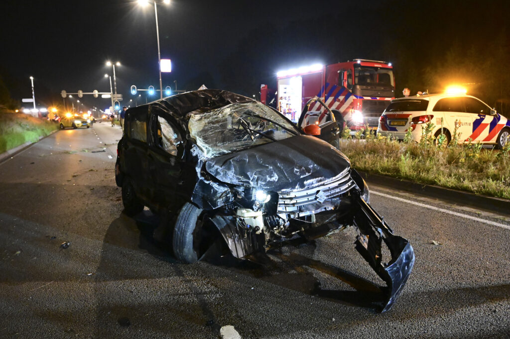 UPDATE: Dode en zwaargewonde bij ongeval: bestuurder onder invloed - 112 Nederland