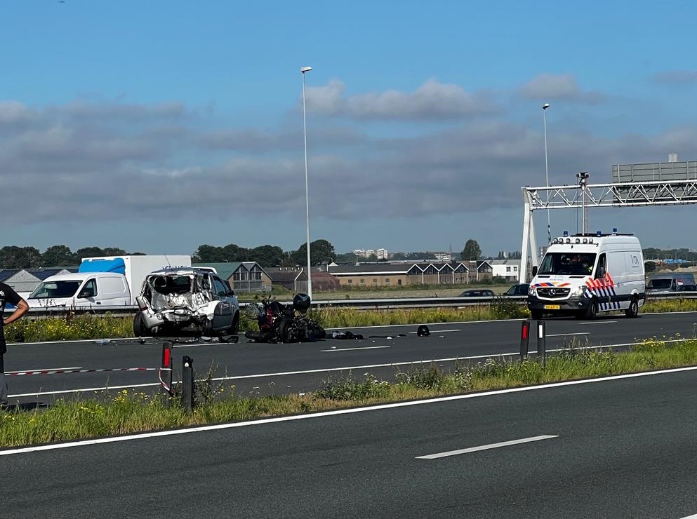 Snelweg dicht na ernstig ongeval - 112 Nederland