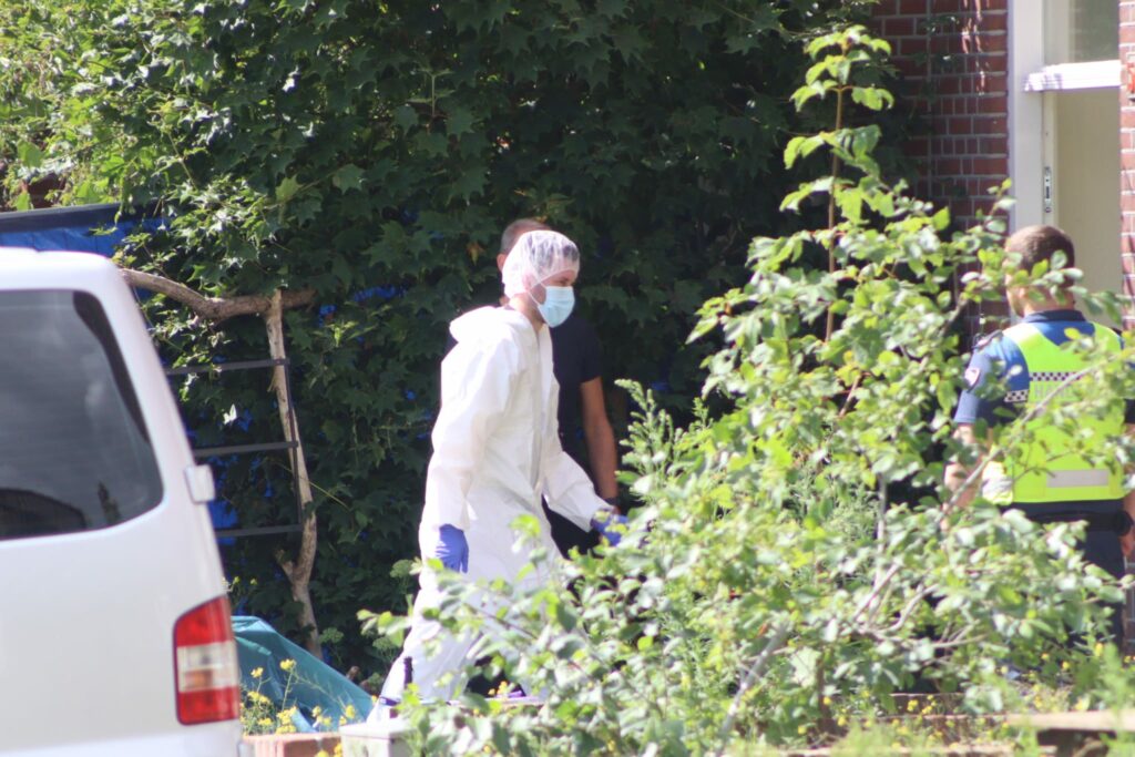 Groot onderzoek na vondst van lichaam in woning - 112 Nederland