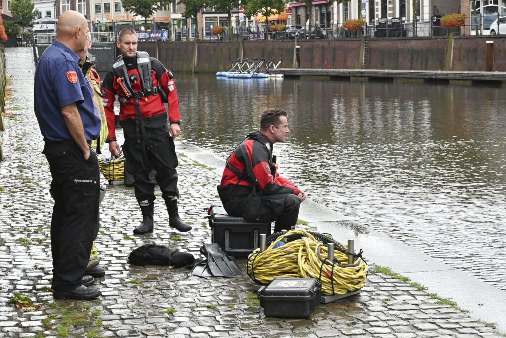 Zoekactie in water na melding van aanvaring met plezierjacht - 112 Nederland