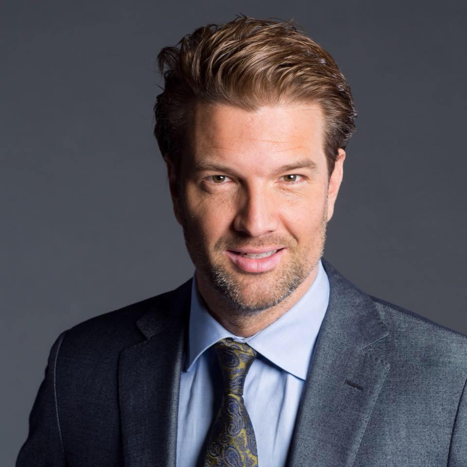 Acteur Bas Muijs gegijzeld, mishandeld en beschoten met spijkerpistool ...