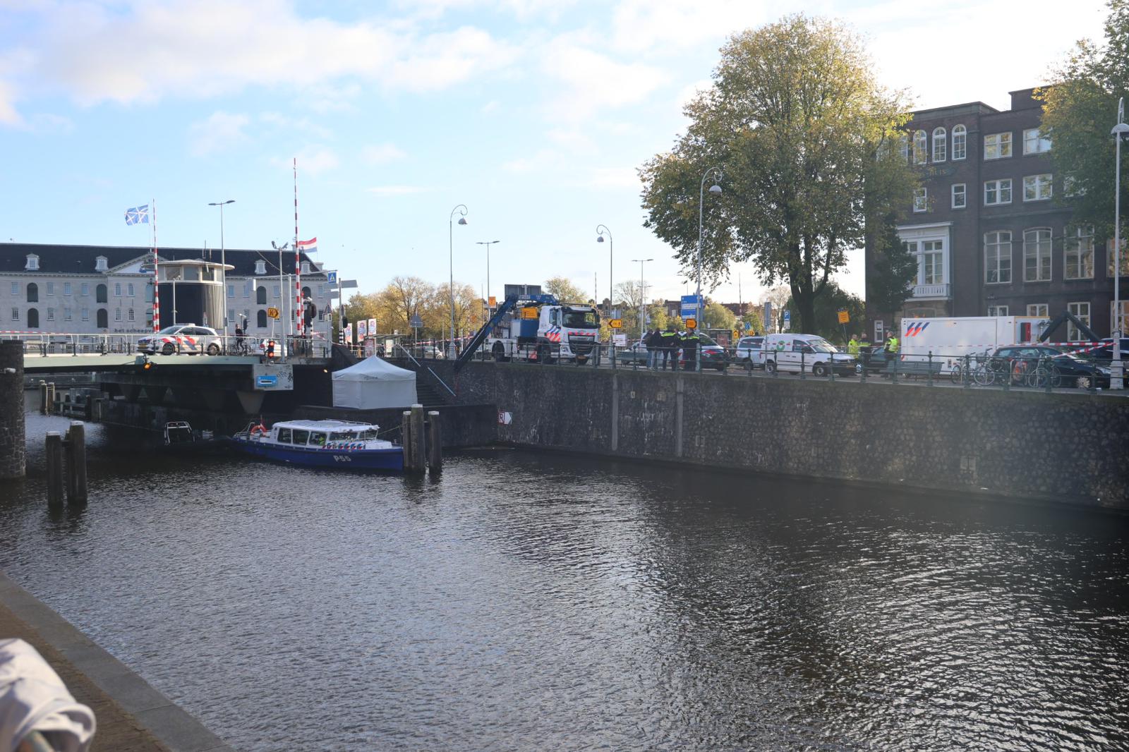 Dode aangetroffen in water, politie zoekt getuigen - 112 Nederland