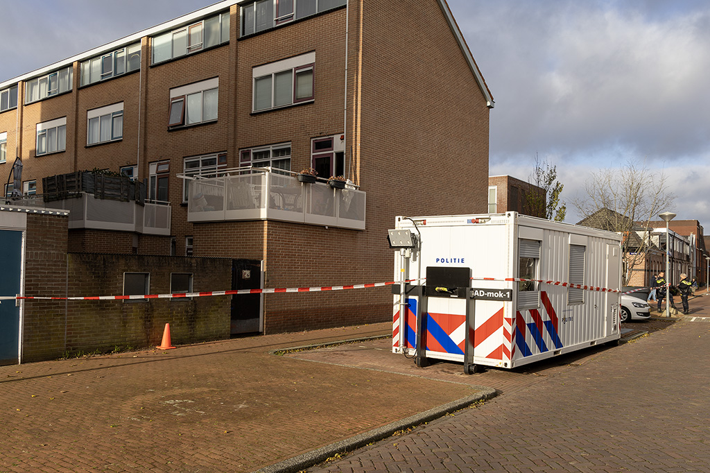 UPDATE: 18-jarige dood aangetroffen onder verdachte omstandigheden; 58-jarige man aangehouden ...