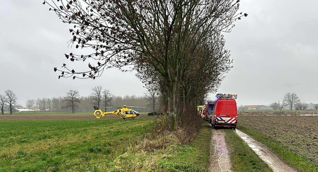 Spookrijder op vlucht voor politie springt water in en verdwijnt - 112 ...