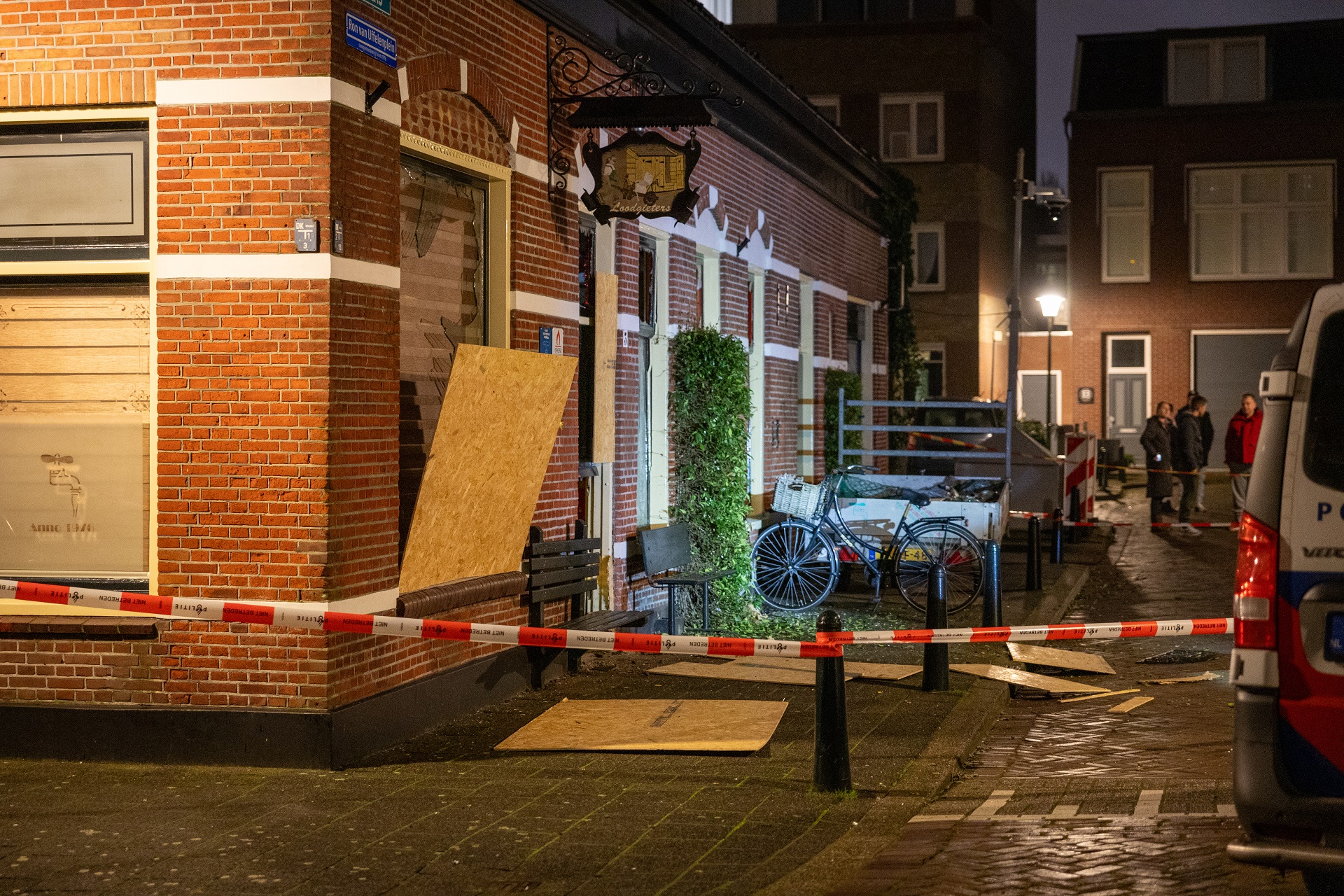 Ondanks beveiligers toch weer explosie bij loodgieter - 112 Nederland