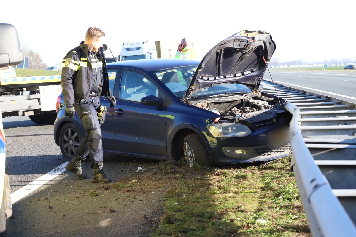 Dode na ernstig eenzijdig ongeval op A15 - 112 Nederland