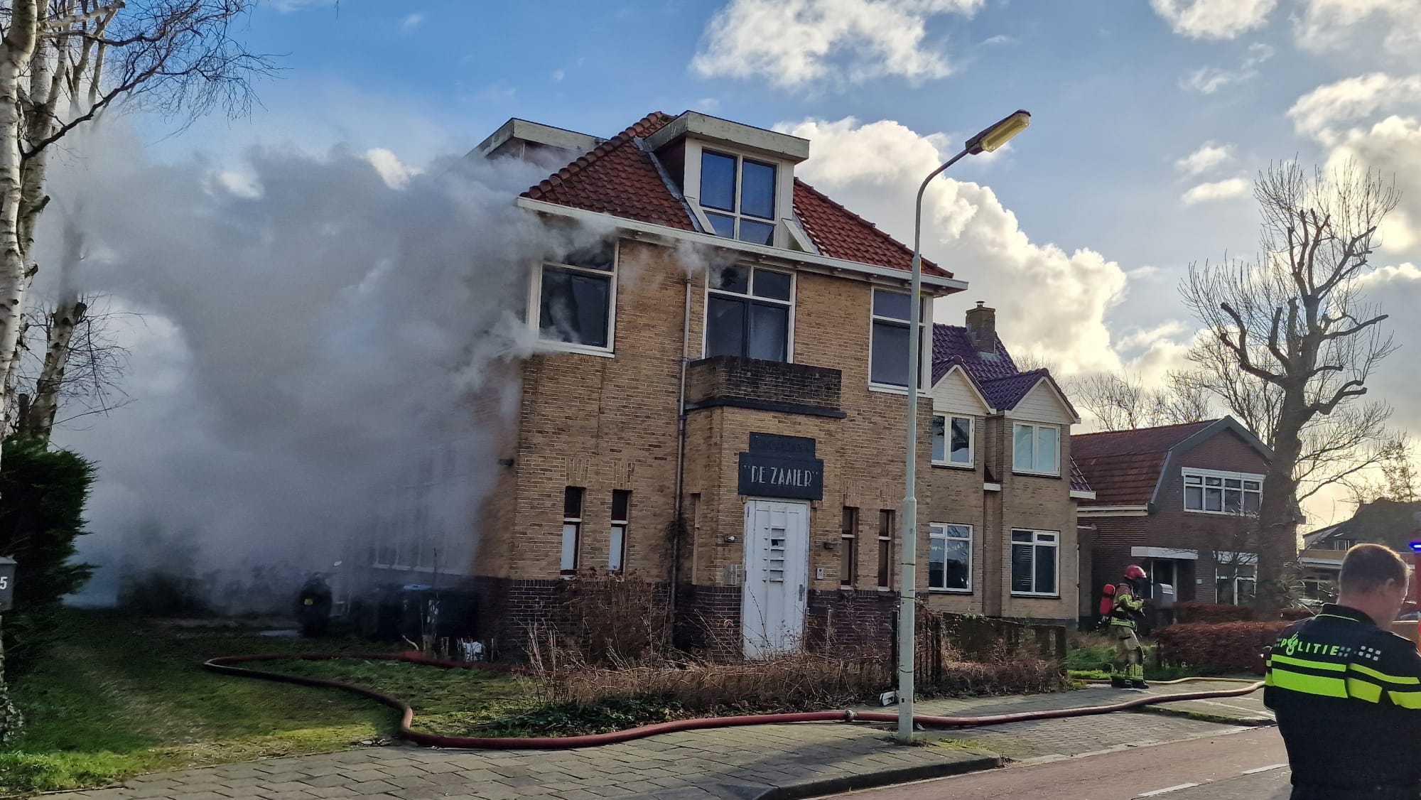 Dode bij brand in woning Assendelft - 112 Nederland