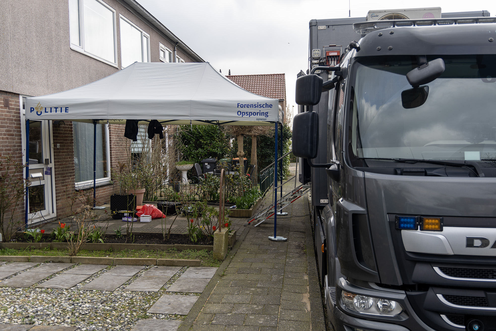 Overleden persoon in woning, politie doet onderzoek - 112 Nederland