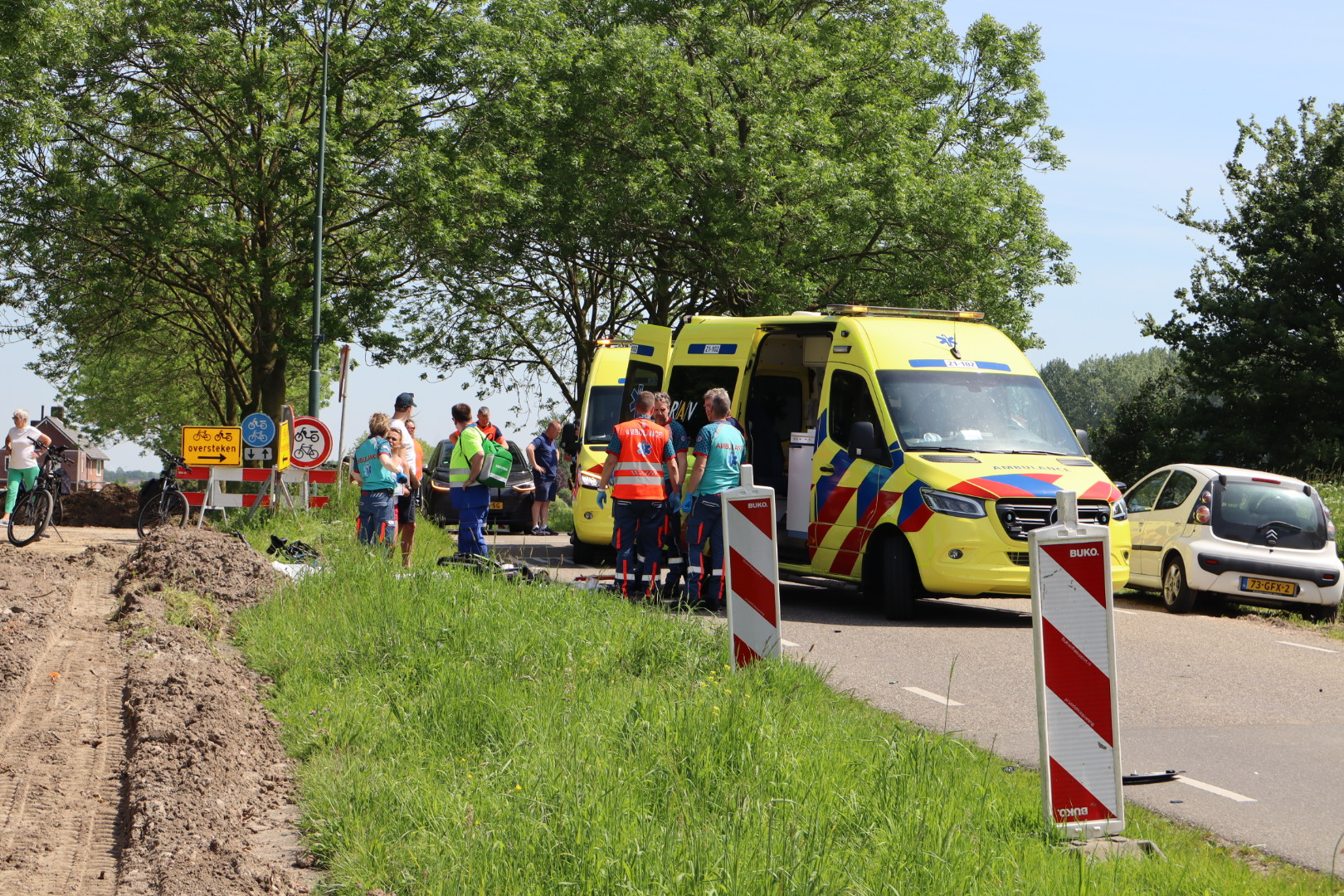 Fietser (84) overleden door aanrijding met auto, bestuurder (20) aangehouden - 112 Nederland