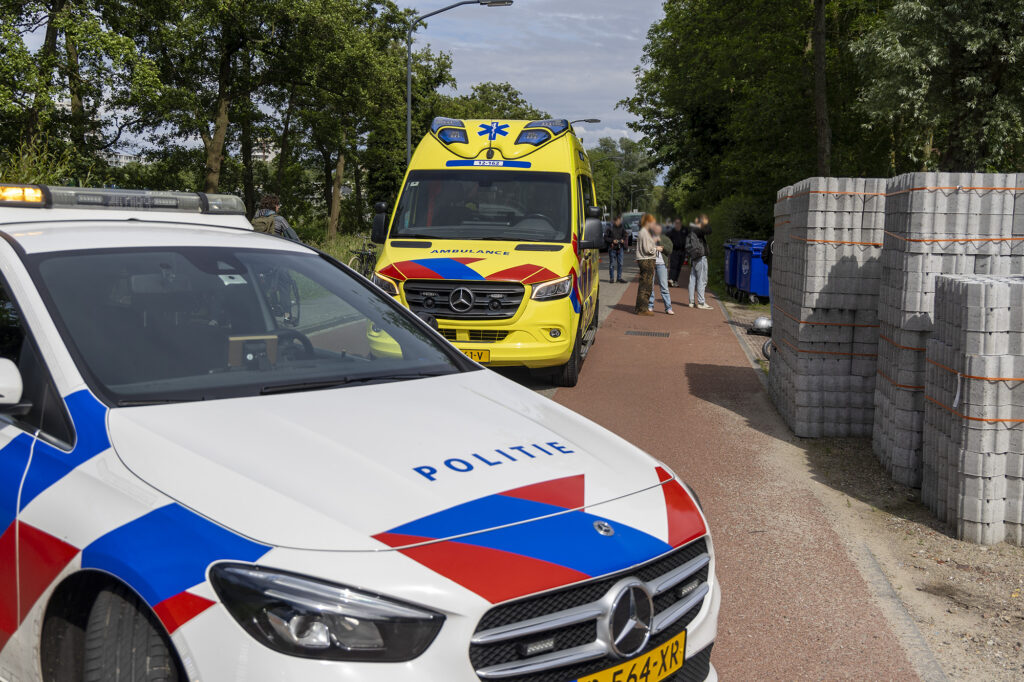 Dode vrouw (36) aangetroffen in woning, twee verdachten aangehouden - 112 Nederland