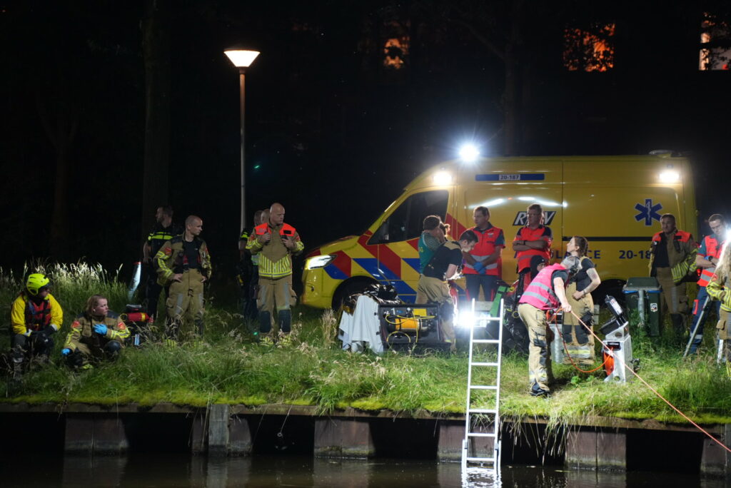 Grote zoekactie na melding persoon te water - 112 Nederland
