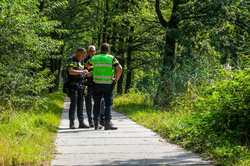 Overleden man gevonden in Kanaal, politie doet onderzoek - 112 Nederland
