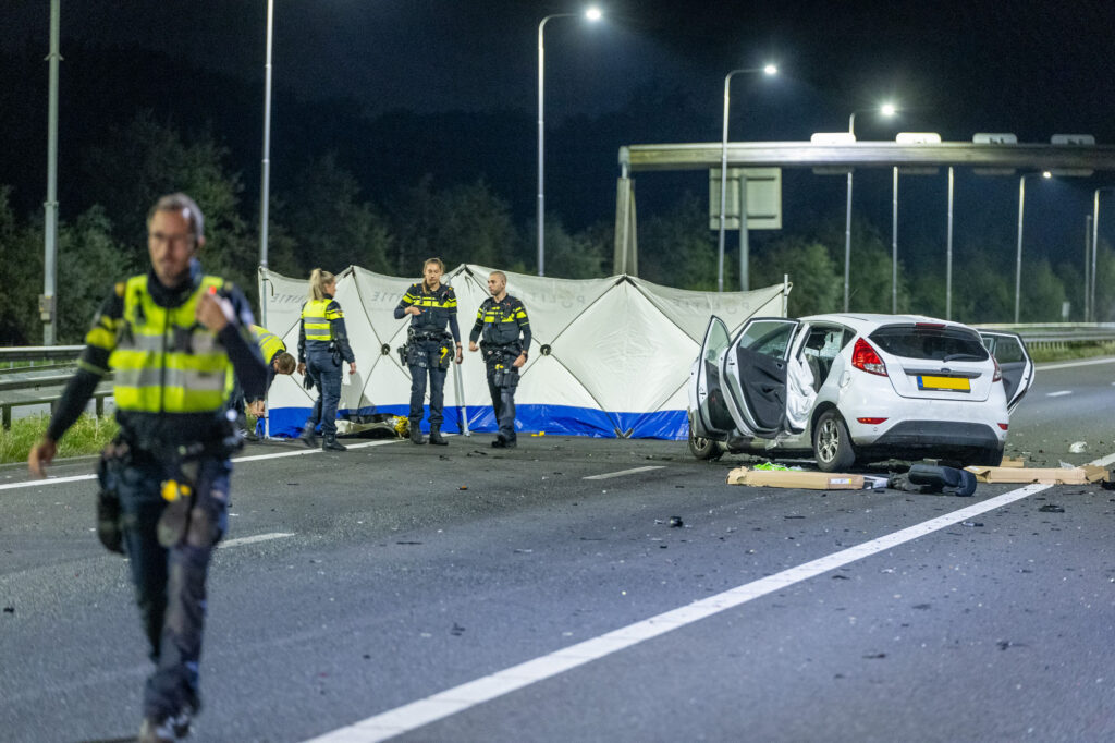 Automobilist overleden na ongeval op snelweg - 112 Nederland
