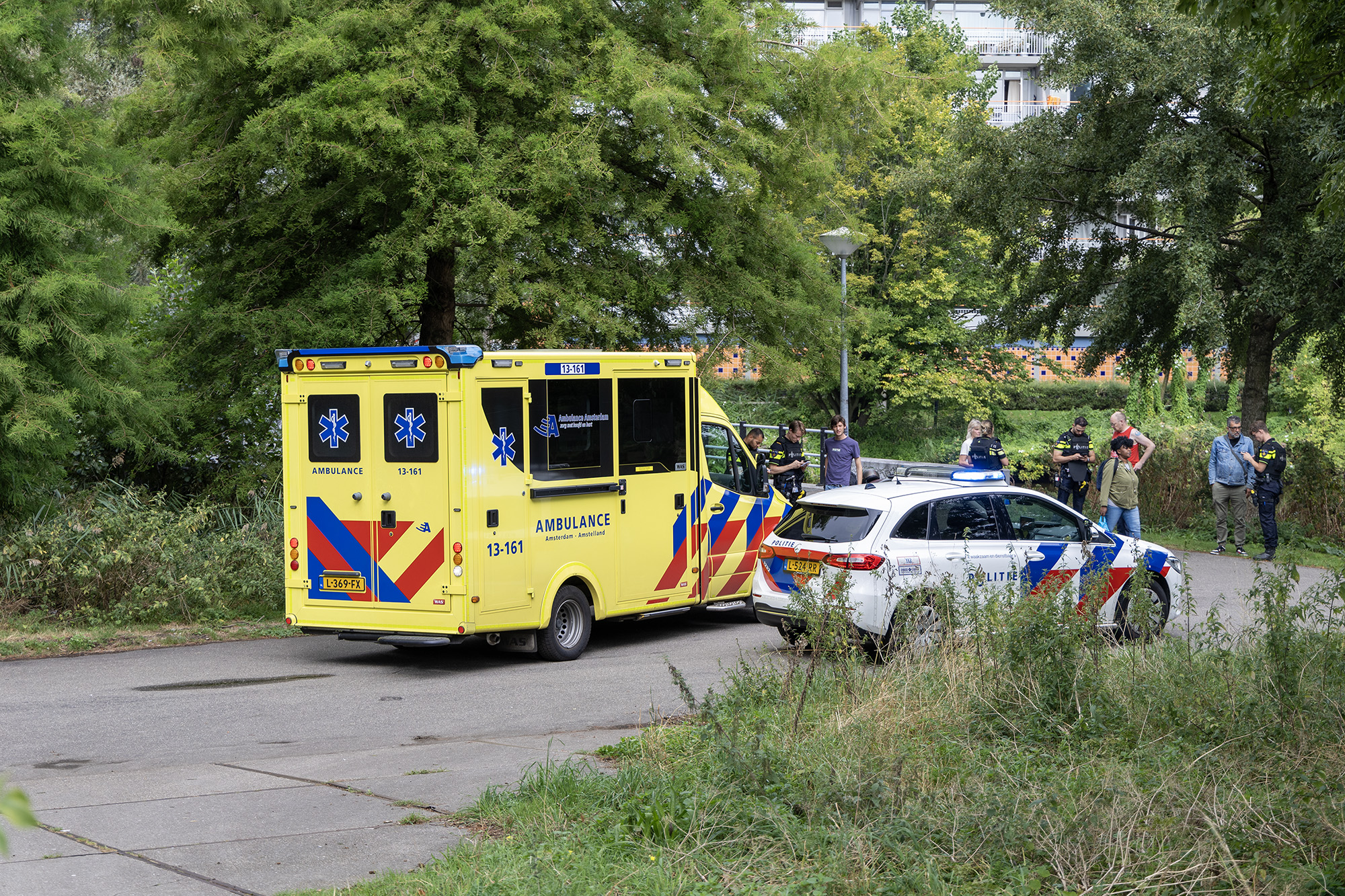 Vrouw gewond bij schietpartij, schutter overleden - 112 Nederland