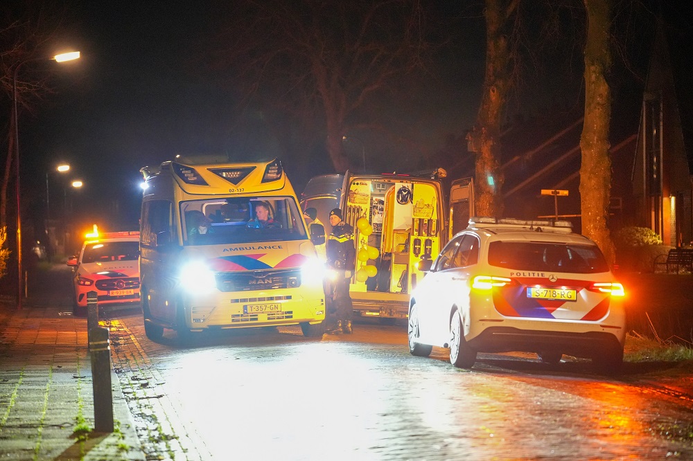 Dode aangetroffen in water, politie doet onderzoek - 112 Nederland
