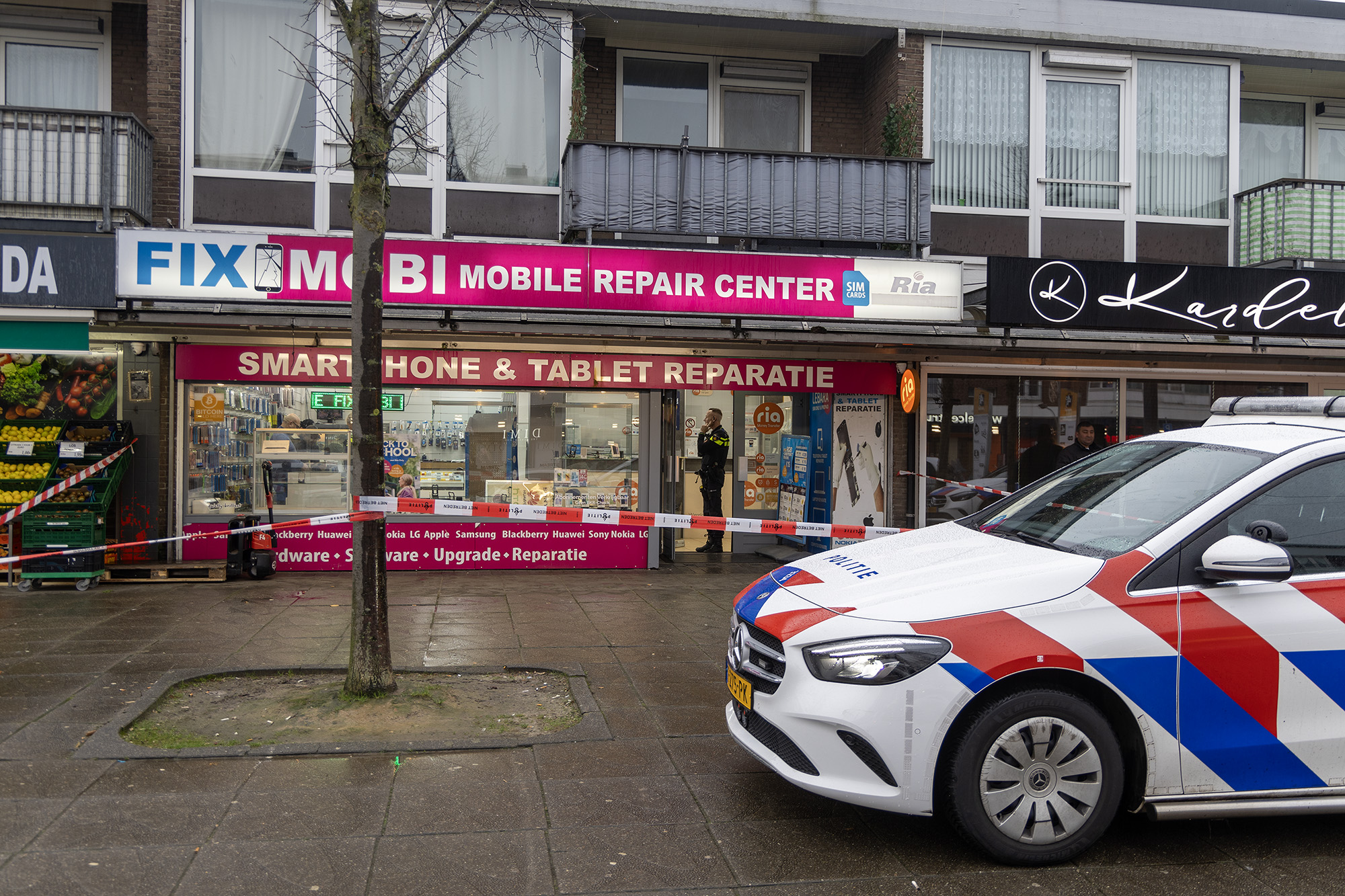 Vitrines kapot geslagen tijdens overval op telecomwinkel - 112 Nederland