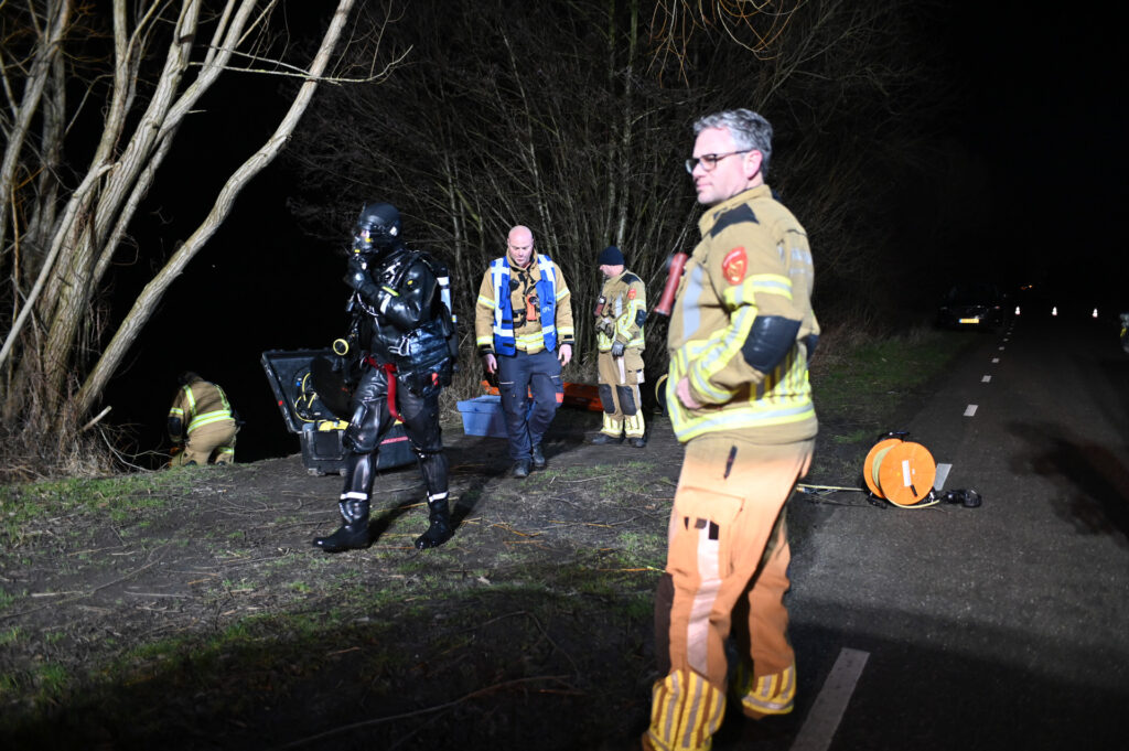 Lichaam vermiste vrouw aangetroffen na grote zoekactie met duikers en helikopter - 112 Nederland