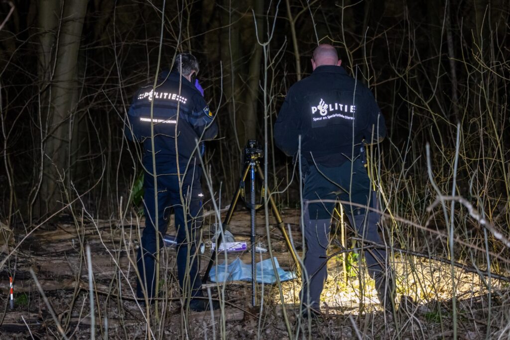 13-jarige verdachte doodsteken leeftijdsgenoot 90 dagen langer vast - 112 Nederland