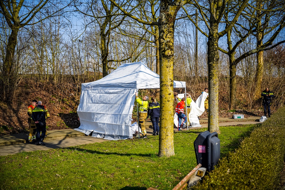 Overleden persoon aangetroffen op straat - 112 Nederland