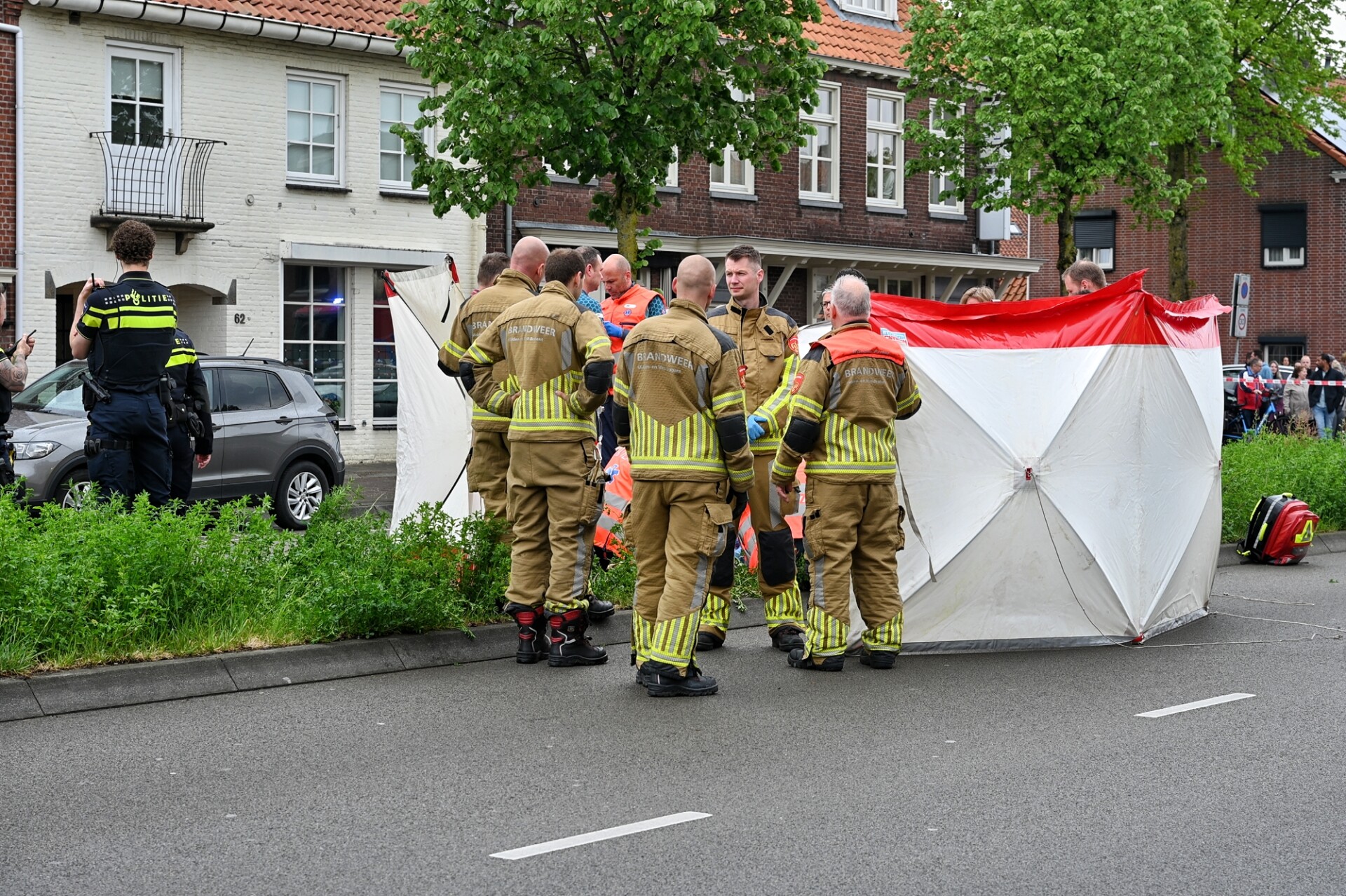 Fietser overleden na aanrijding met auto - 112 Nederland