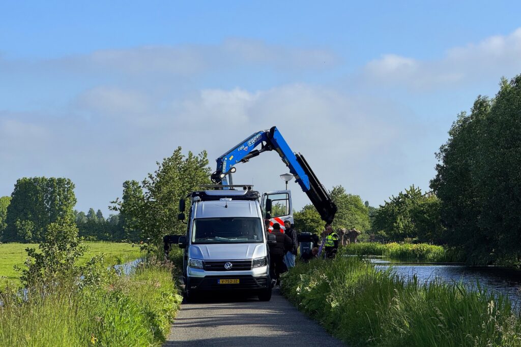 Lichaam aangetroffen in water, politie onderzoekt doodsoorzaak - 112 Nederland