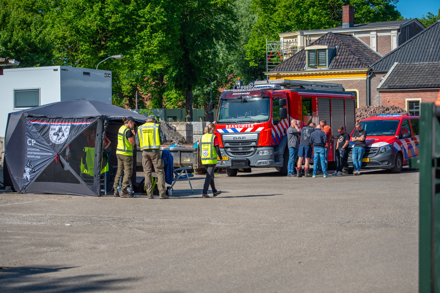 Zoekactie naar kinderen: veel vrijwilligers, maar politie tast volledig in het duister ’geen ...