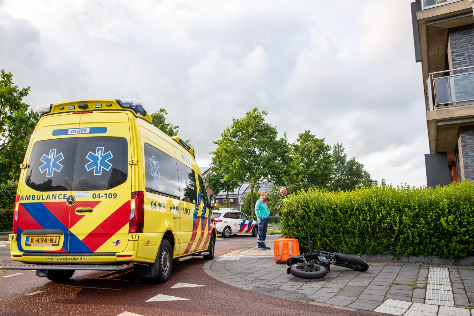 Bezorger op fatbike aangereden door automobilist onder invloed - 112 ...