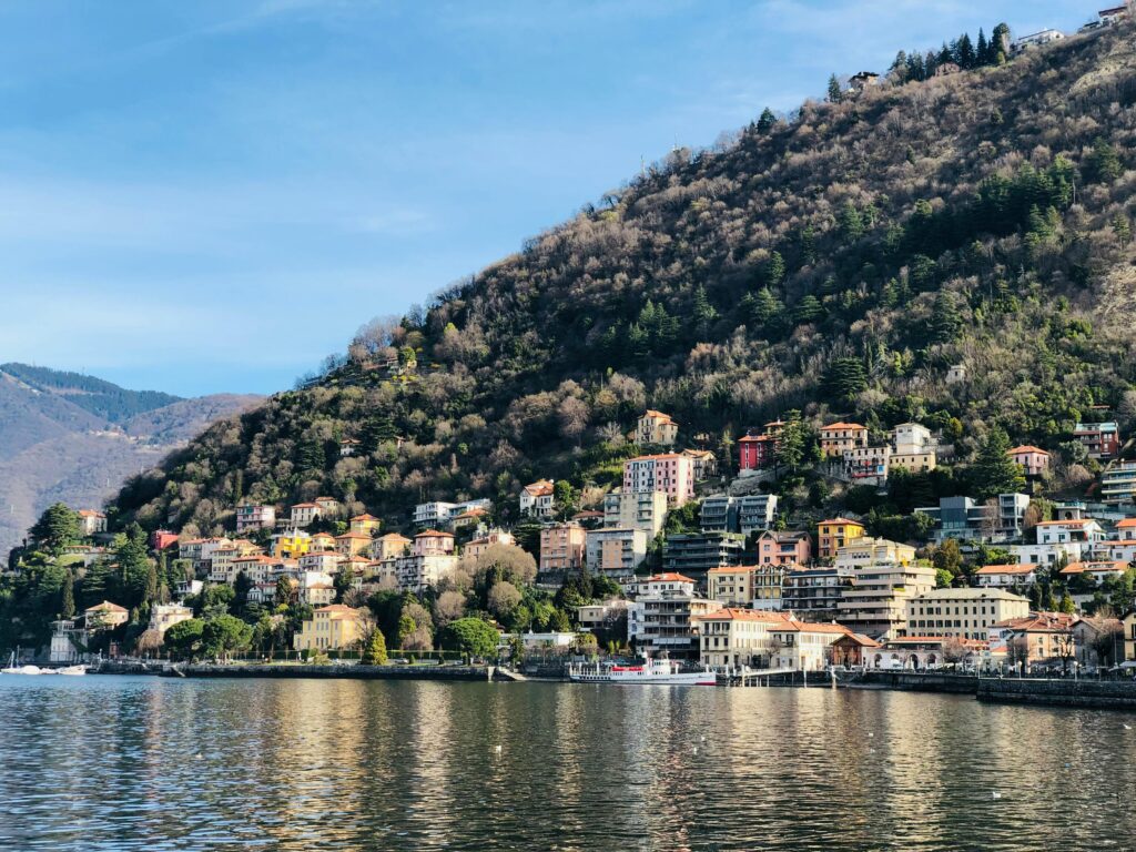 Nederlandse toeriste (33) komt om bij bootongeluk op het Comomeer - 112 ...