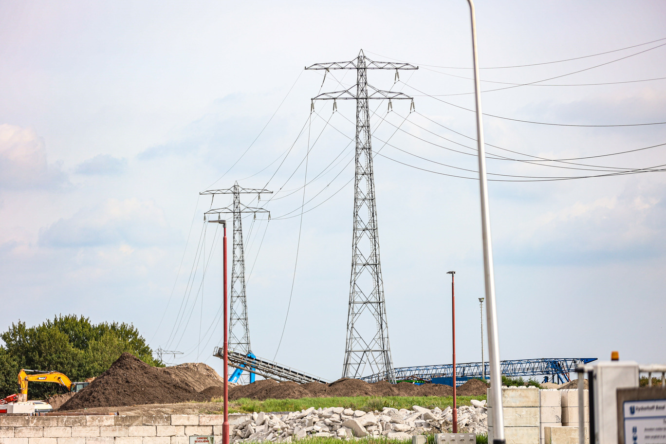 Grote stroomstoring veroorzaakt door schip met hijskraan - 112 Nederland