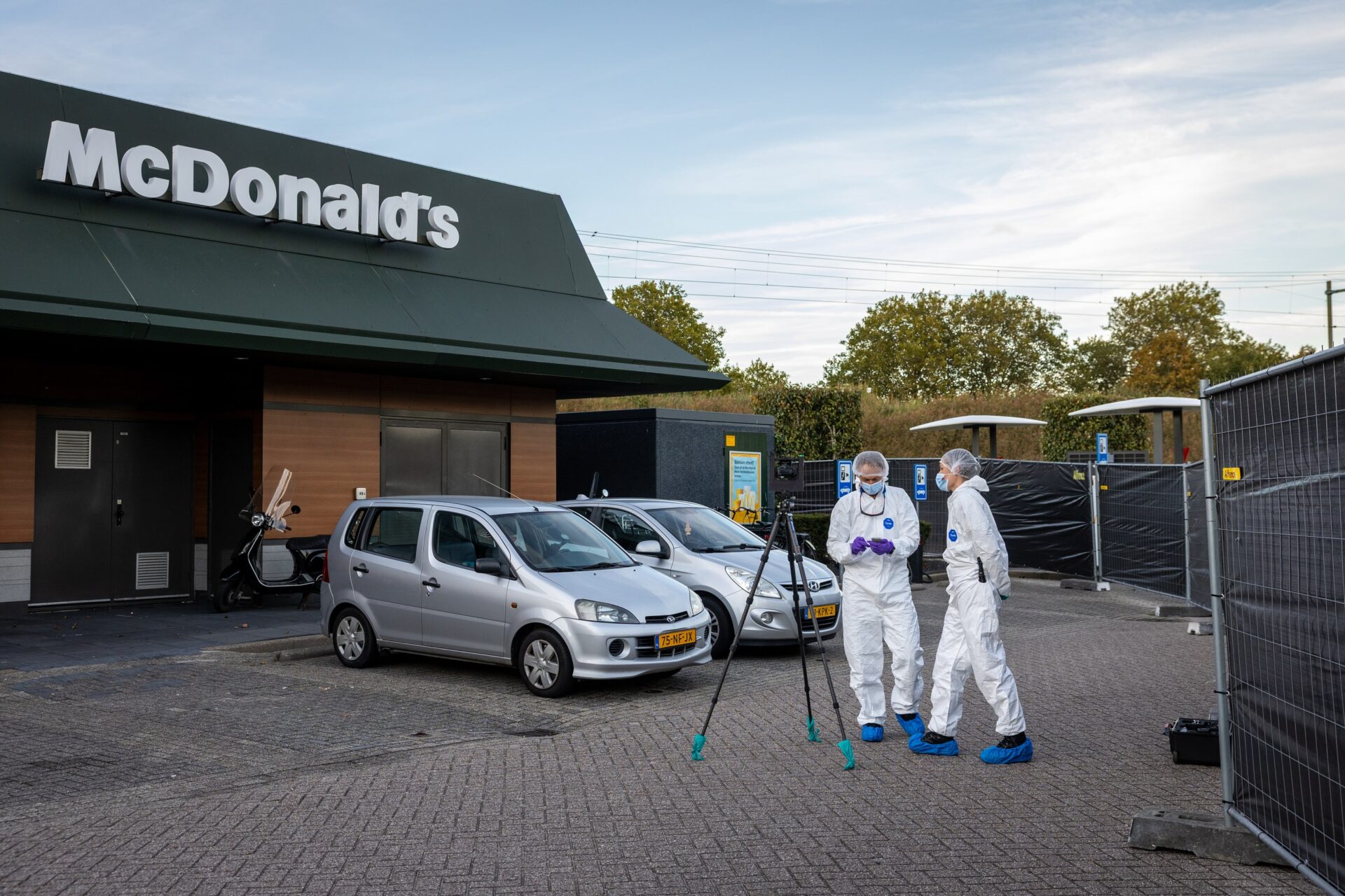 Veel emoties na dood 15-jarige bij schietpartij bij McDonald’s ...