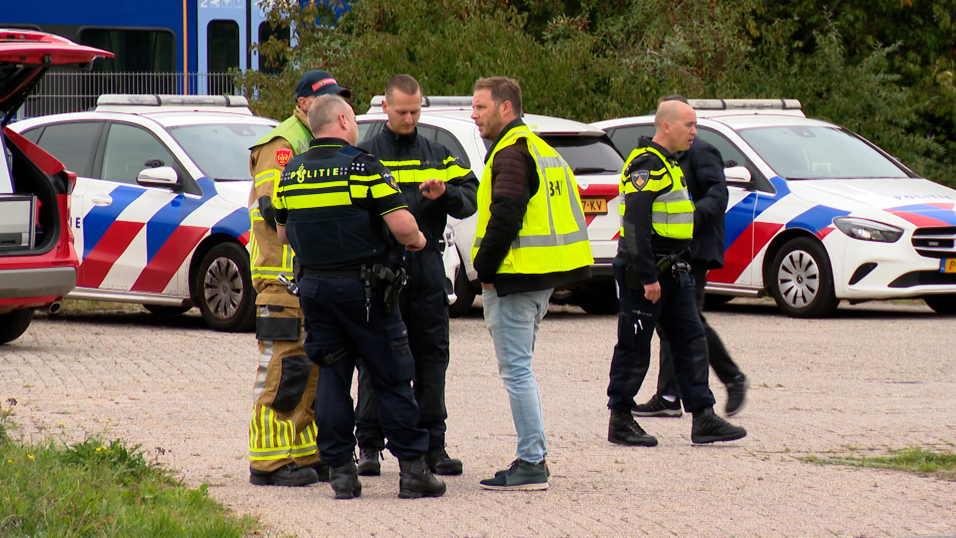 UPDATE: Bommelding blijkt vals alarm, pand en omgeving vrijgegeven ...