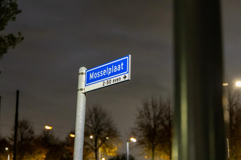 49-jarige vrouw ontvoerd, politie dringend op zoek naar zwarte BMW - 112 Nederland