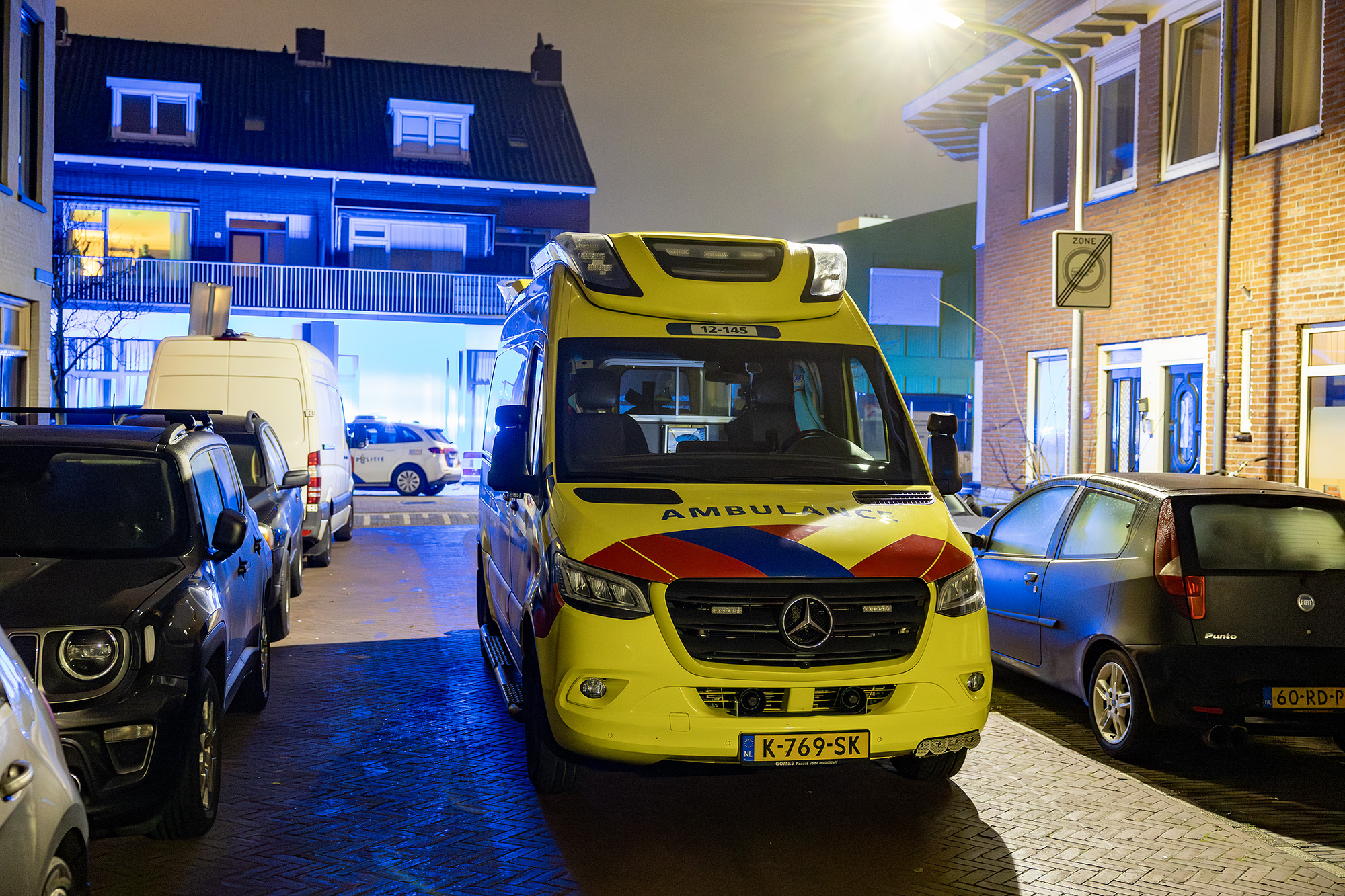 Gewonde door steekpartij, man meegenomen naar politiebureau - 112 Nederland