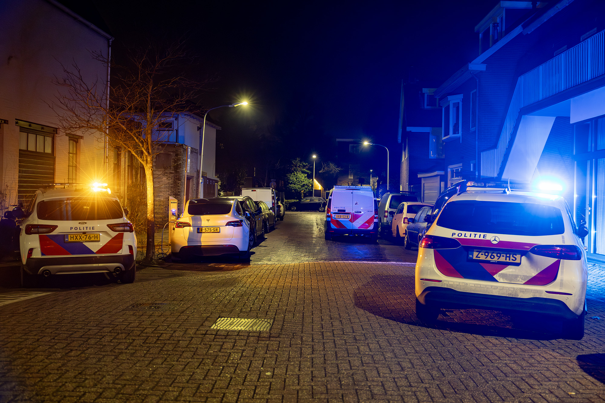 Gewonde door steekpartij, man meegenomen naar politiebureau - 112 Nederland