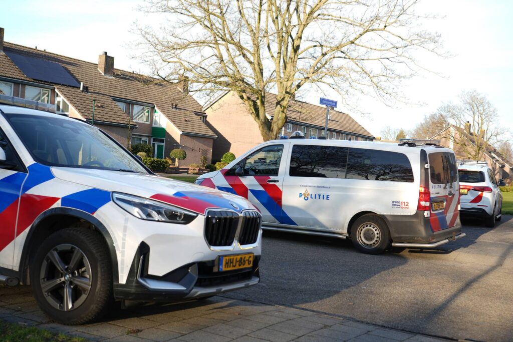 Overleden persoon aangetroffen in woning, politie start onderzoek - 112 ...